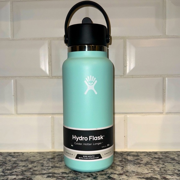 Hydro Flask | Dining | Brand New 32 Oz Hydro Flask With Flip Straw ...